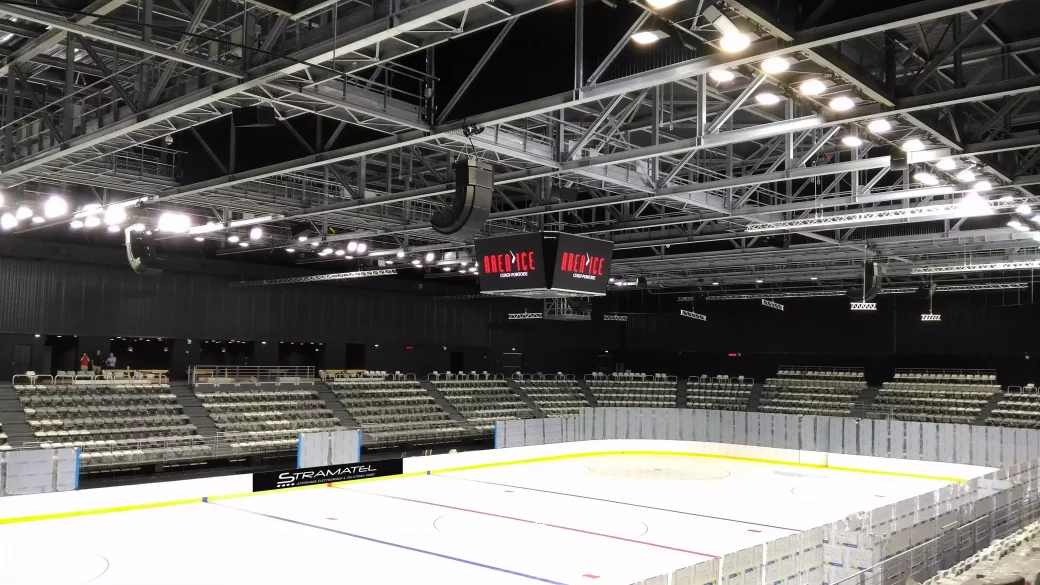 Solution d'affichage vidéo Tours de terrain vidéo LED patinoire - Stramatel